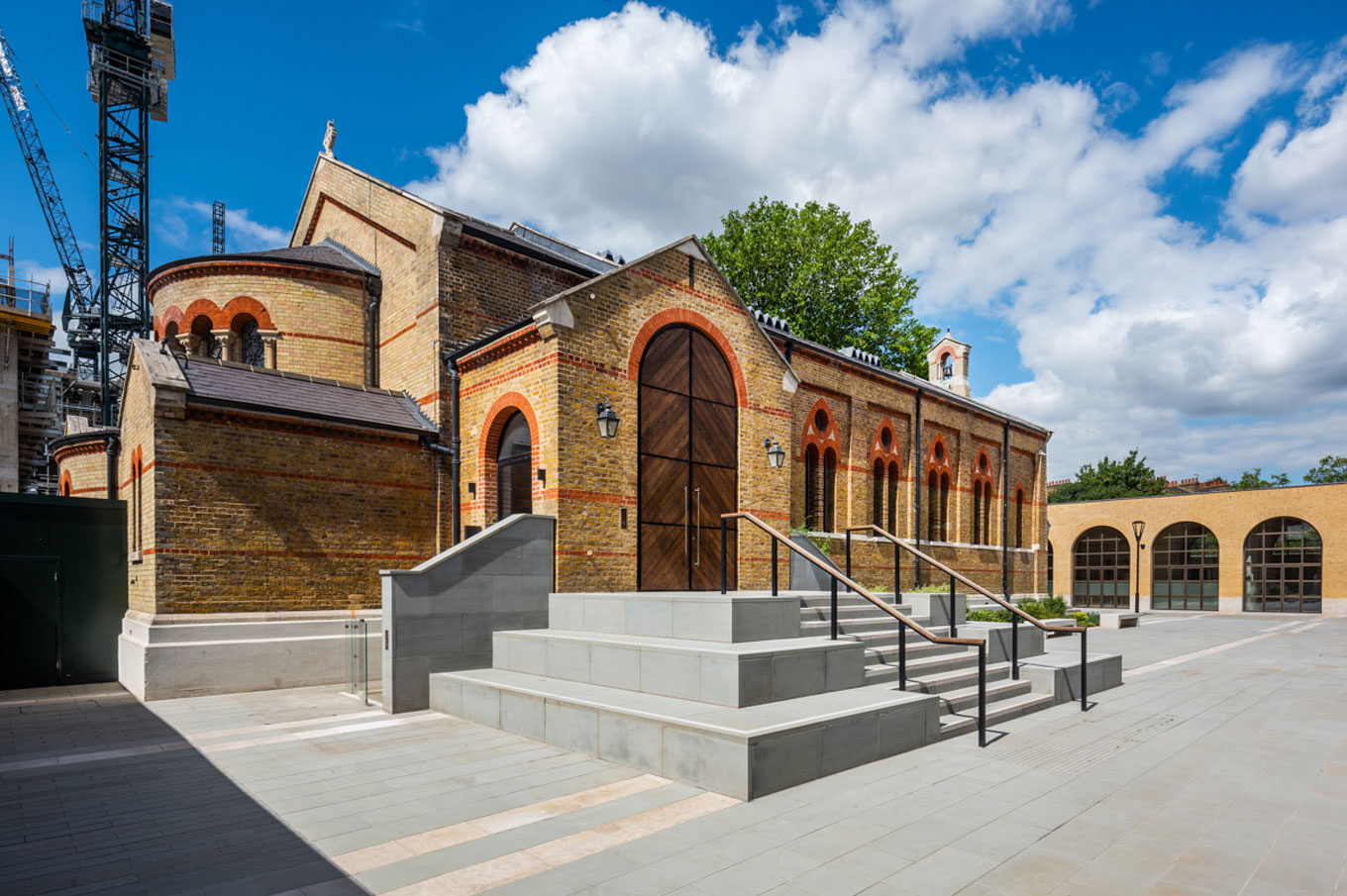 Chelsea Barracks - Circle